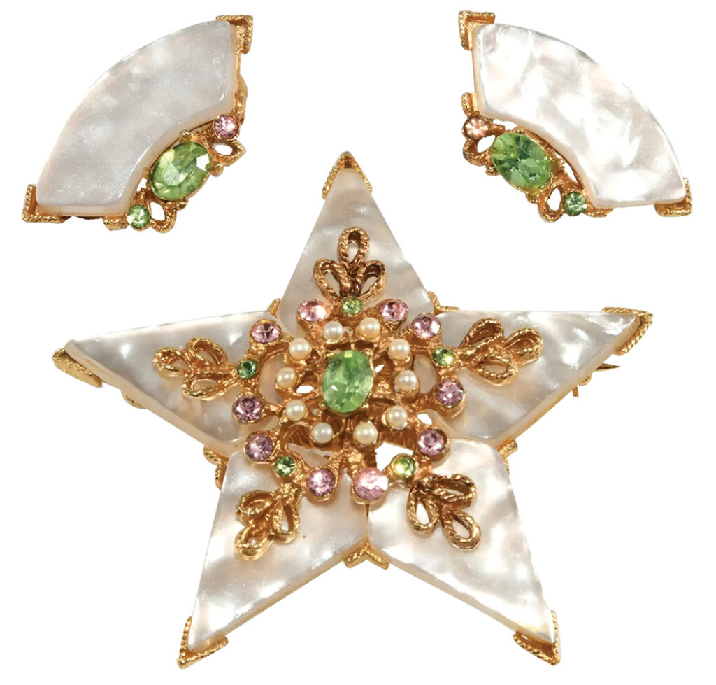 Fantastic Plastic: Collecting Mid-Century Costume Jewelry – Kovels